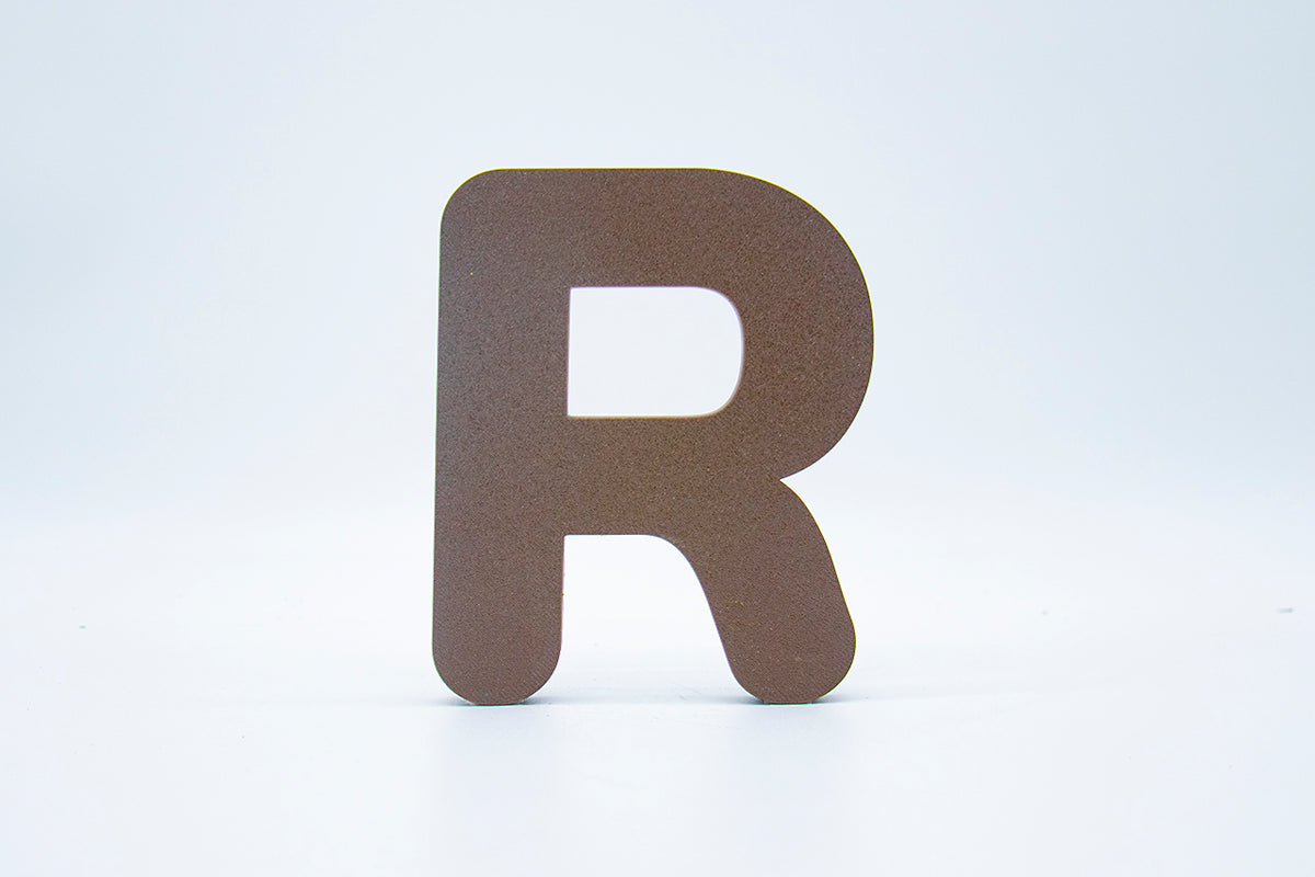 Letra 3D Marrón Ébano — letrasylogos3D.com